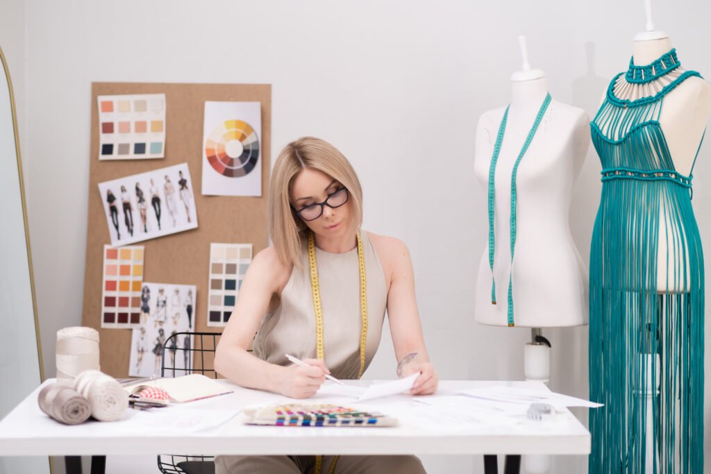 Atelier de Moda: Dicas para Elevar seu Estilo e Criatividade - Fabrica ...